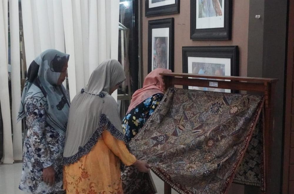 MENGENAL BATIK RIFAIYAH BATANG - Batiklopedia